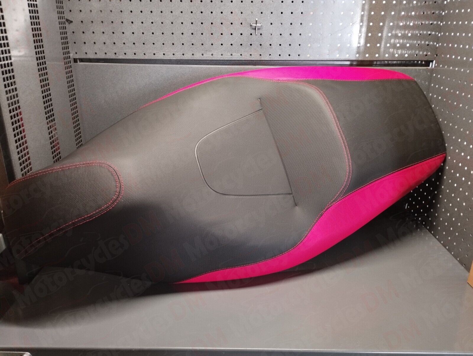 Piaggio genuine new Gilera Nexus GP 500 seat saddle pn 656939 – www.dm ...