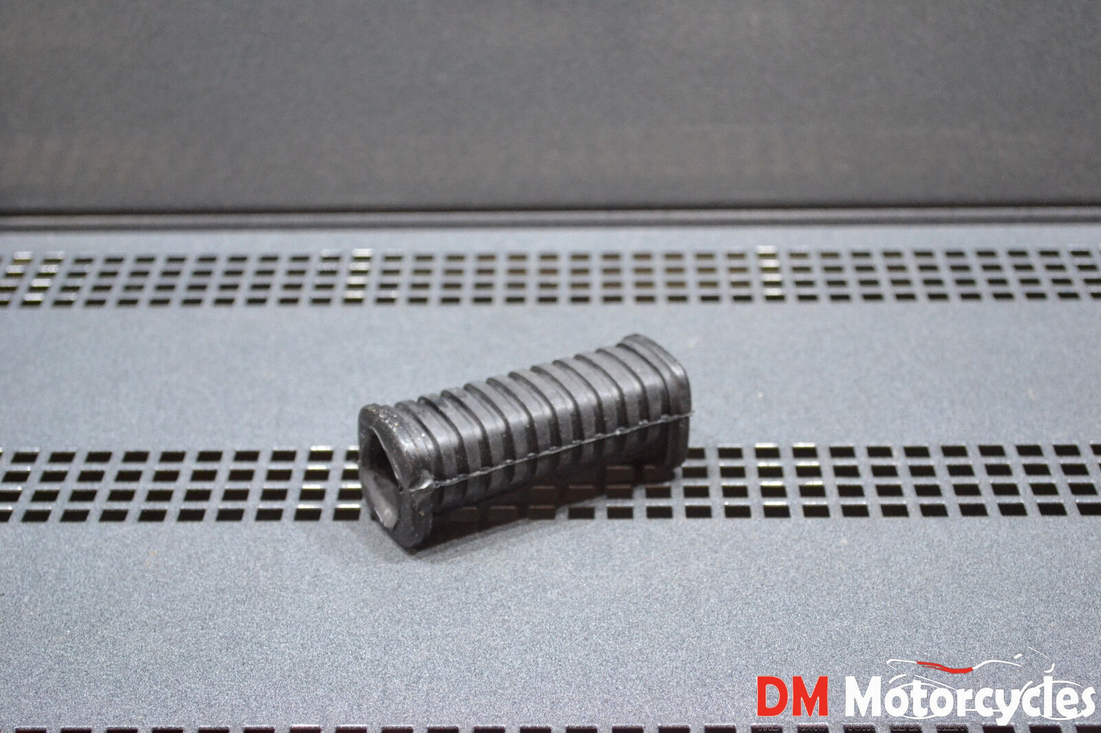 Yamaha genuine nos xt500 xs500 73 sr250 fj600 85 footrest rubber pn 44 ...