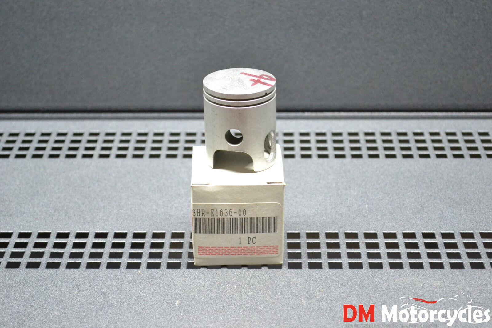 Yamaha genuine new ct50s piston 0.5 over size size pn 3hr-e1636-00 ...