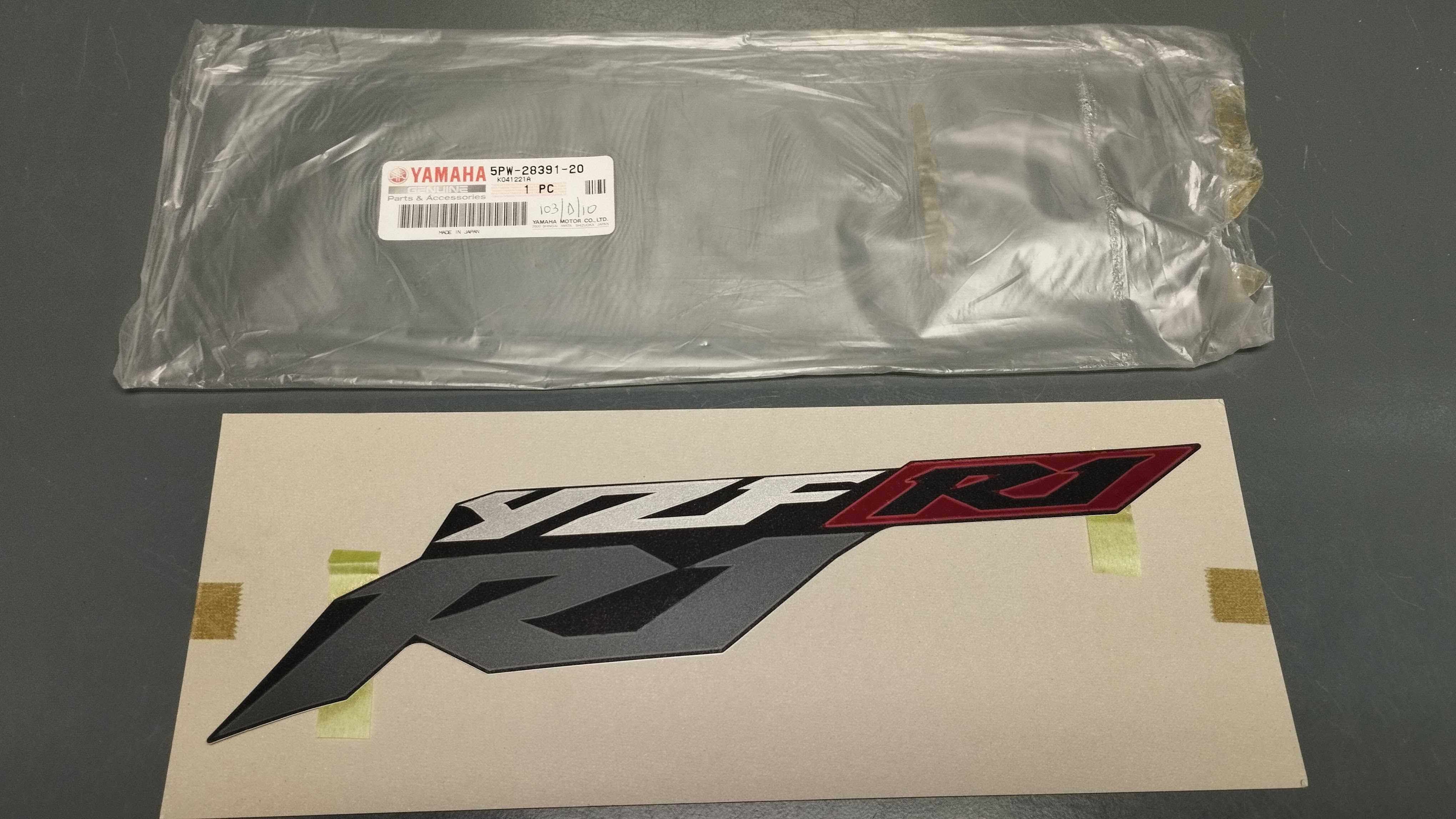 Yamaha genuine new yzf r1 2002 graphic 1 decal pn 5pw-28391-20 – www.dm ...