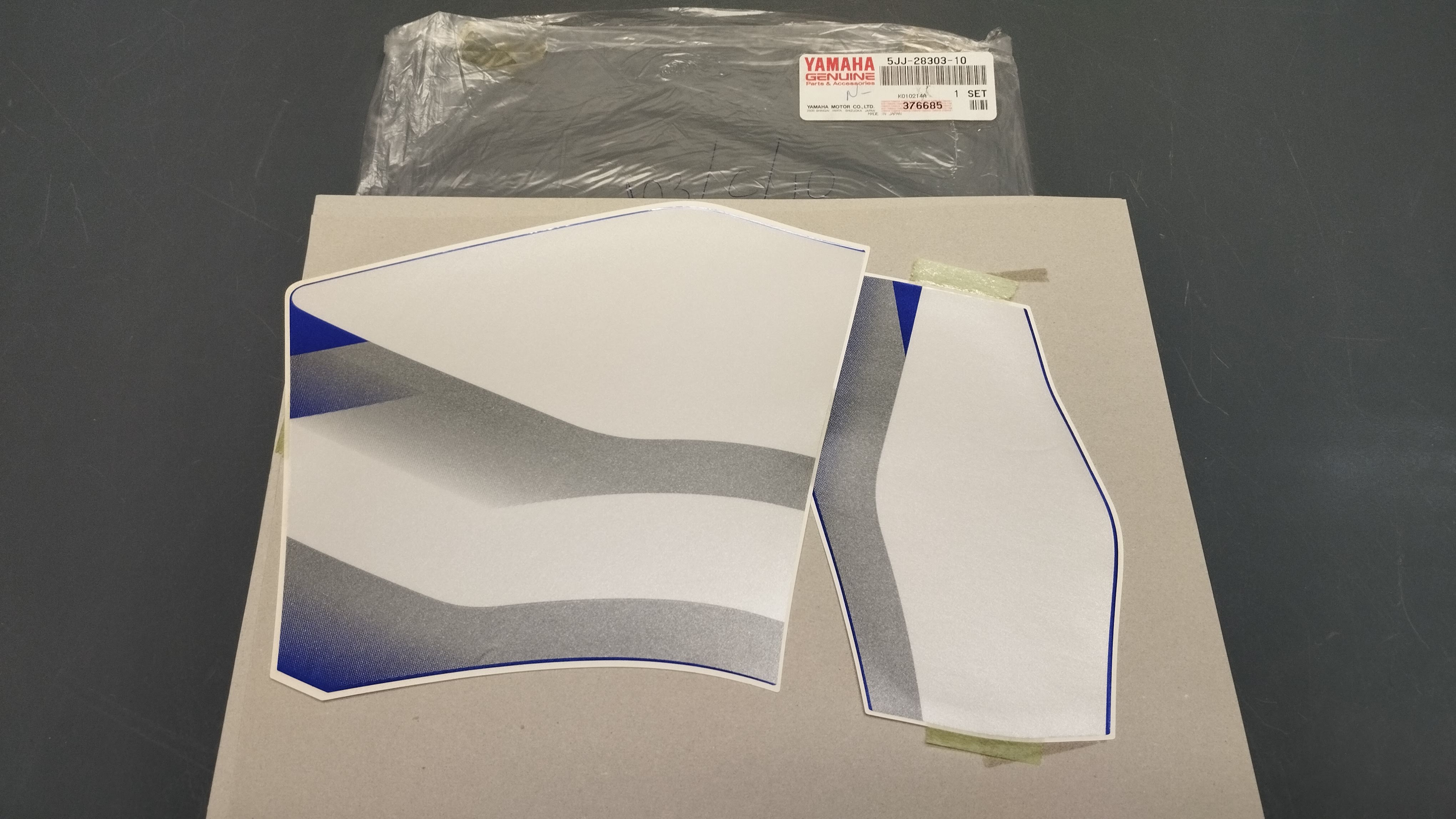 Yamaha genuine new yzf r1 2000 graphic set lower cover 2 decal pn 5jj ...